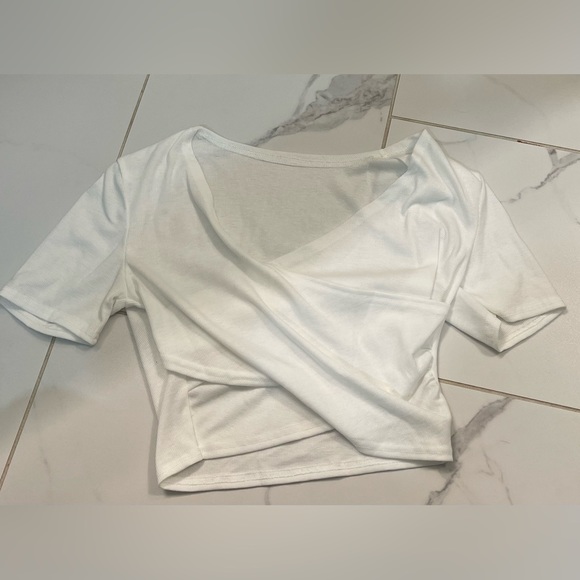 Tops | Cropped White Tee | Poshmark